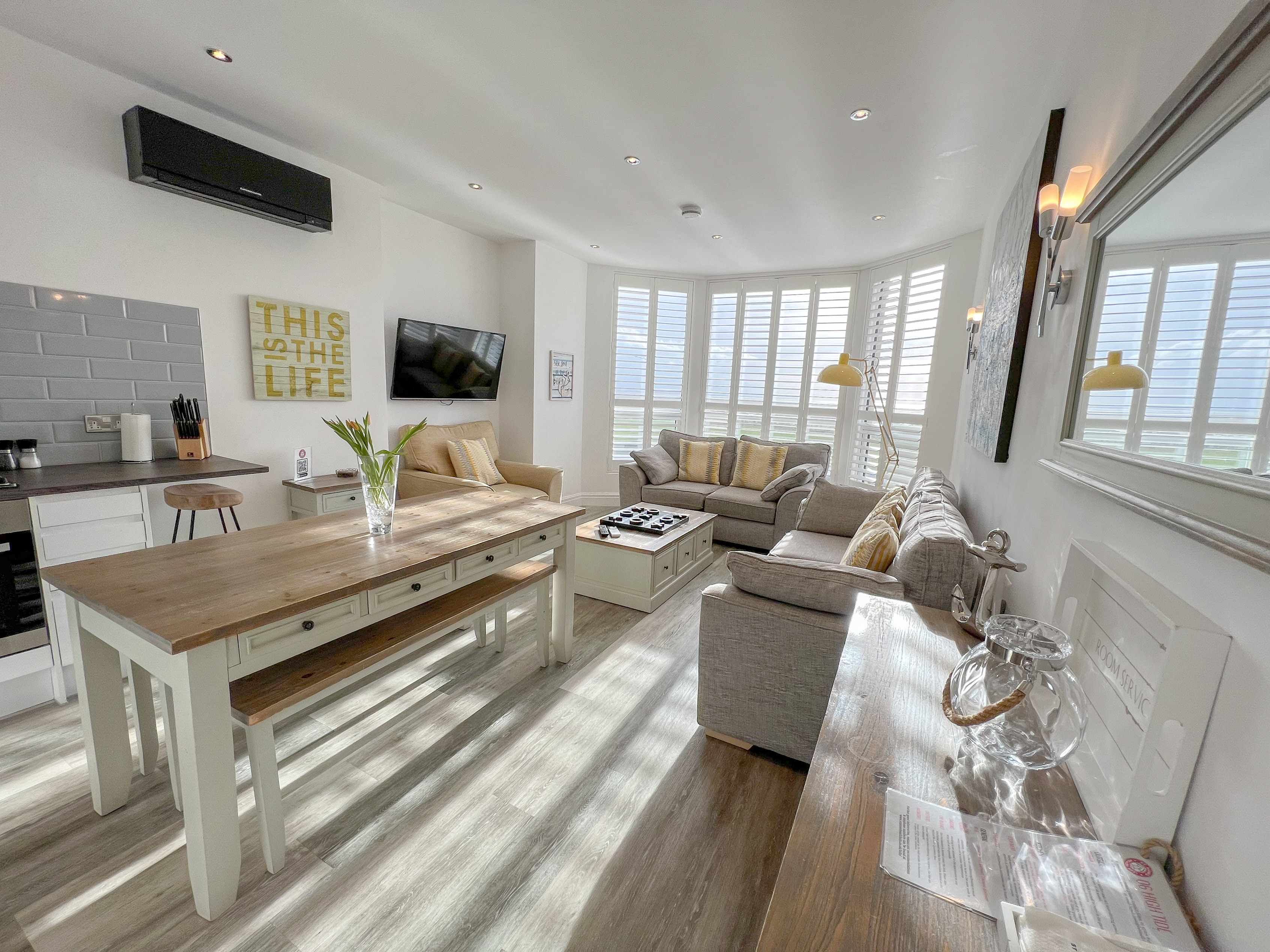 Beach Hut Rental - St Annes Beach Huts and Apartments